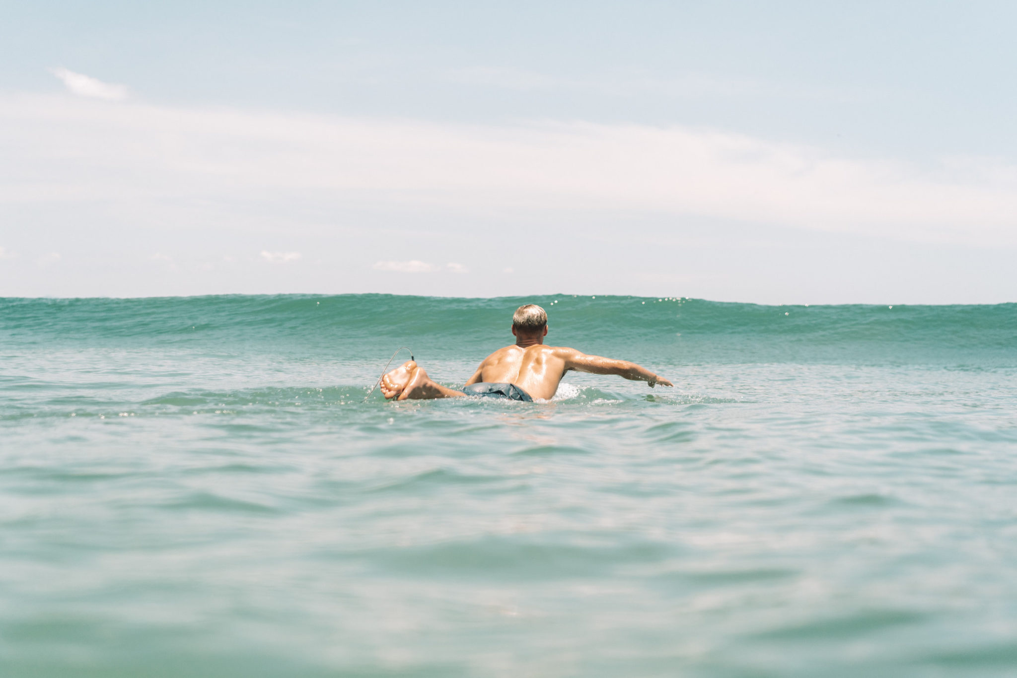 How to Surf - The Beginner's Guide to Surfing - Barefoot Surf Tutorials